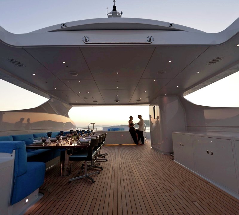 INCEPTION Yacht Charter Details, Heesen | CHARTERWORLD Luxury Superyachts